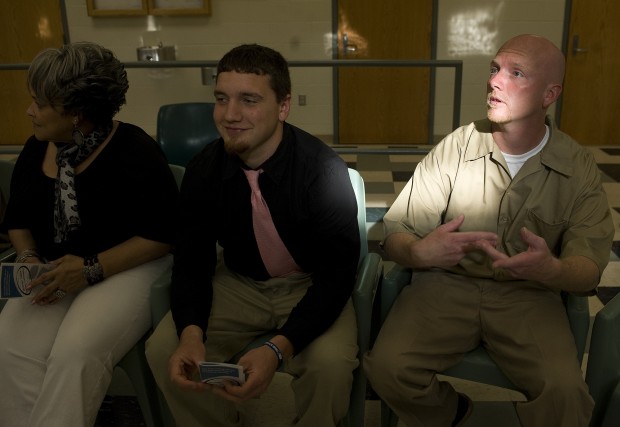 Class held at prison brings college students, inmates together