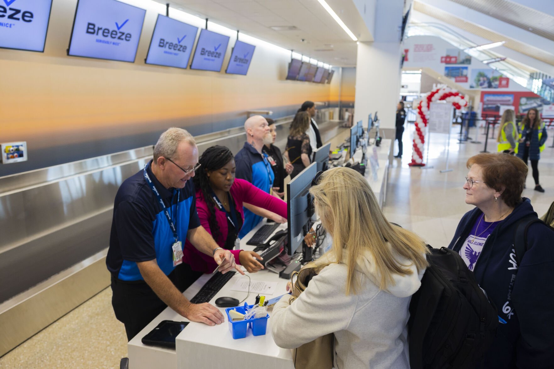 Cheap flights our of Lincoln Airport and Eppley in Omaha