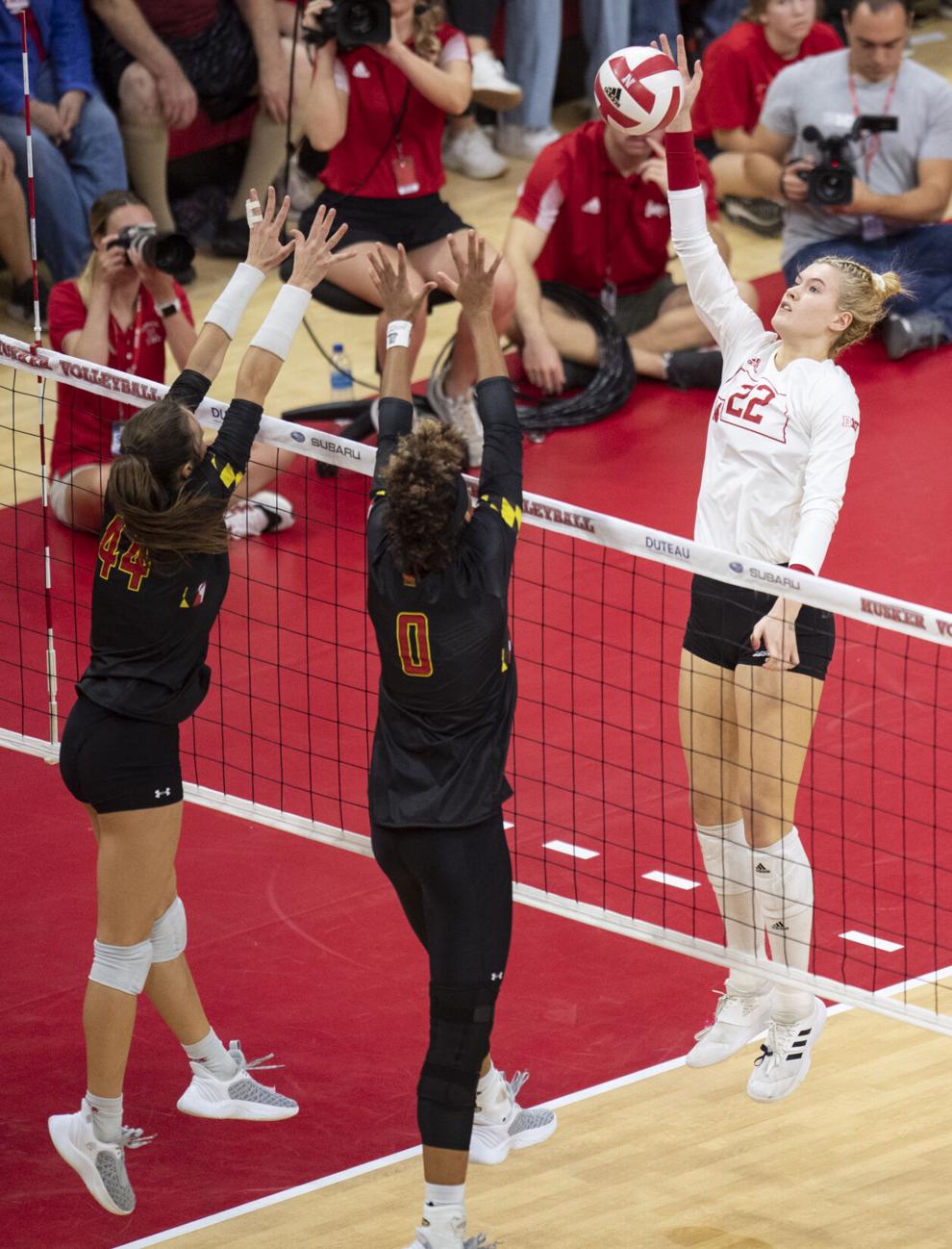 Photos: Husker volleyball team back on winning track with sweep of Maryland