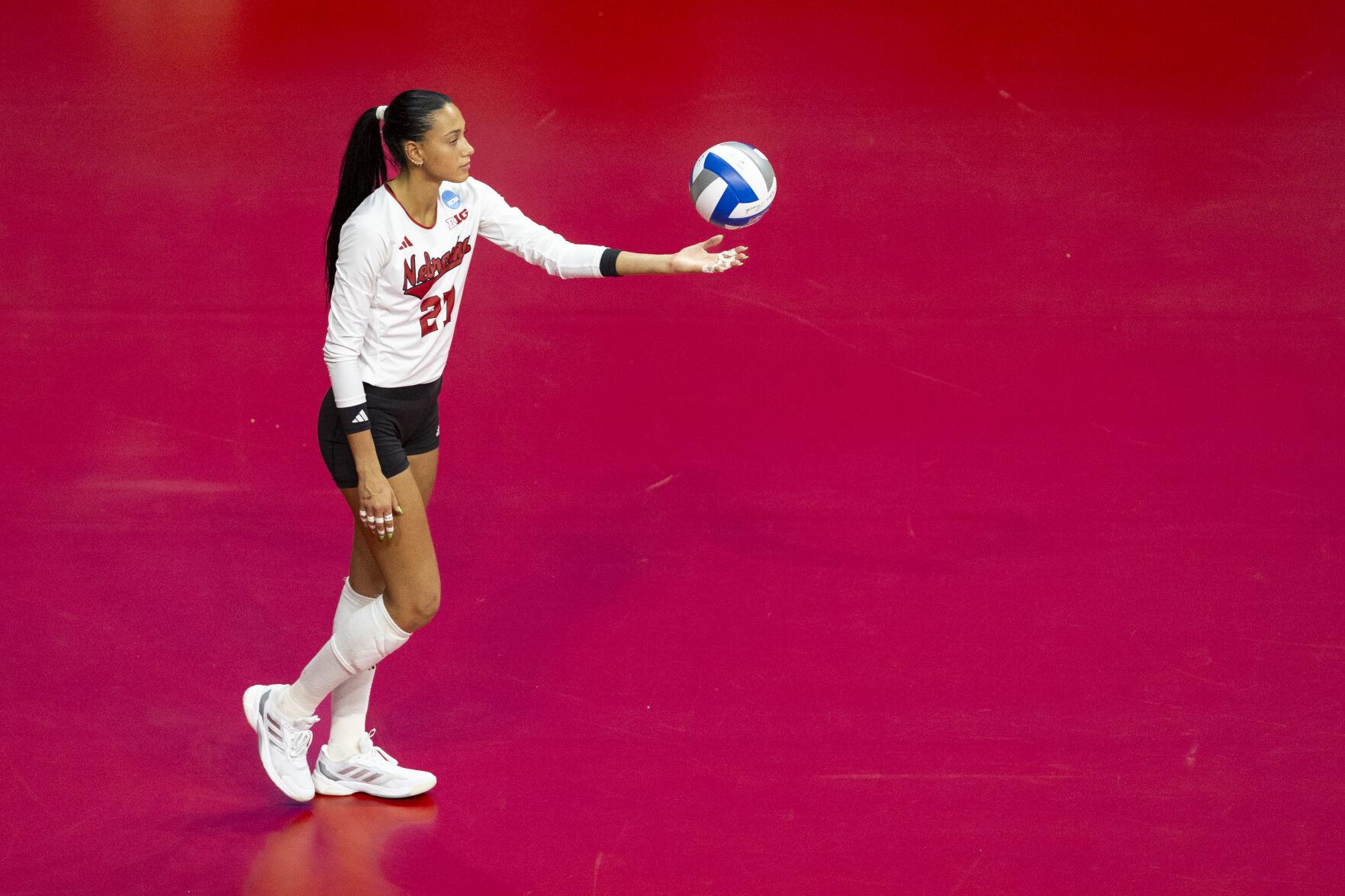 Nebraska needed Harper Murray to 'take over' vs. Dayton, and she ...