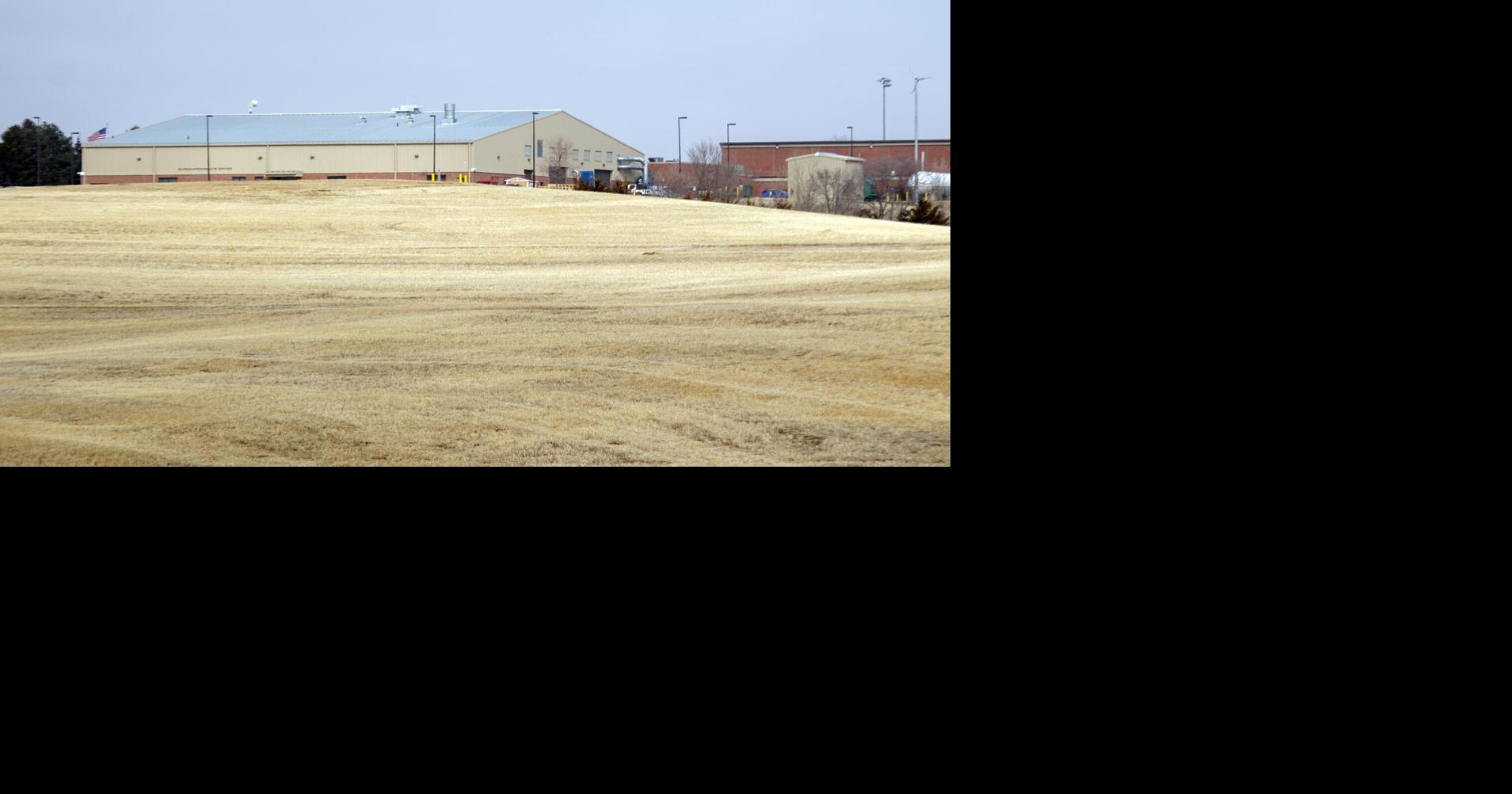 Raymond Central teacher pleads not guilty in threat case
