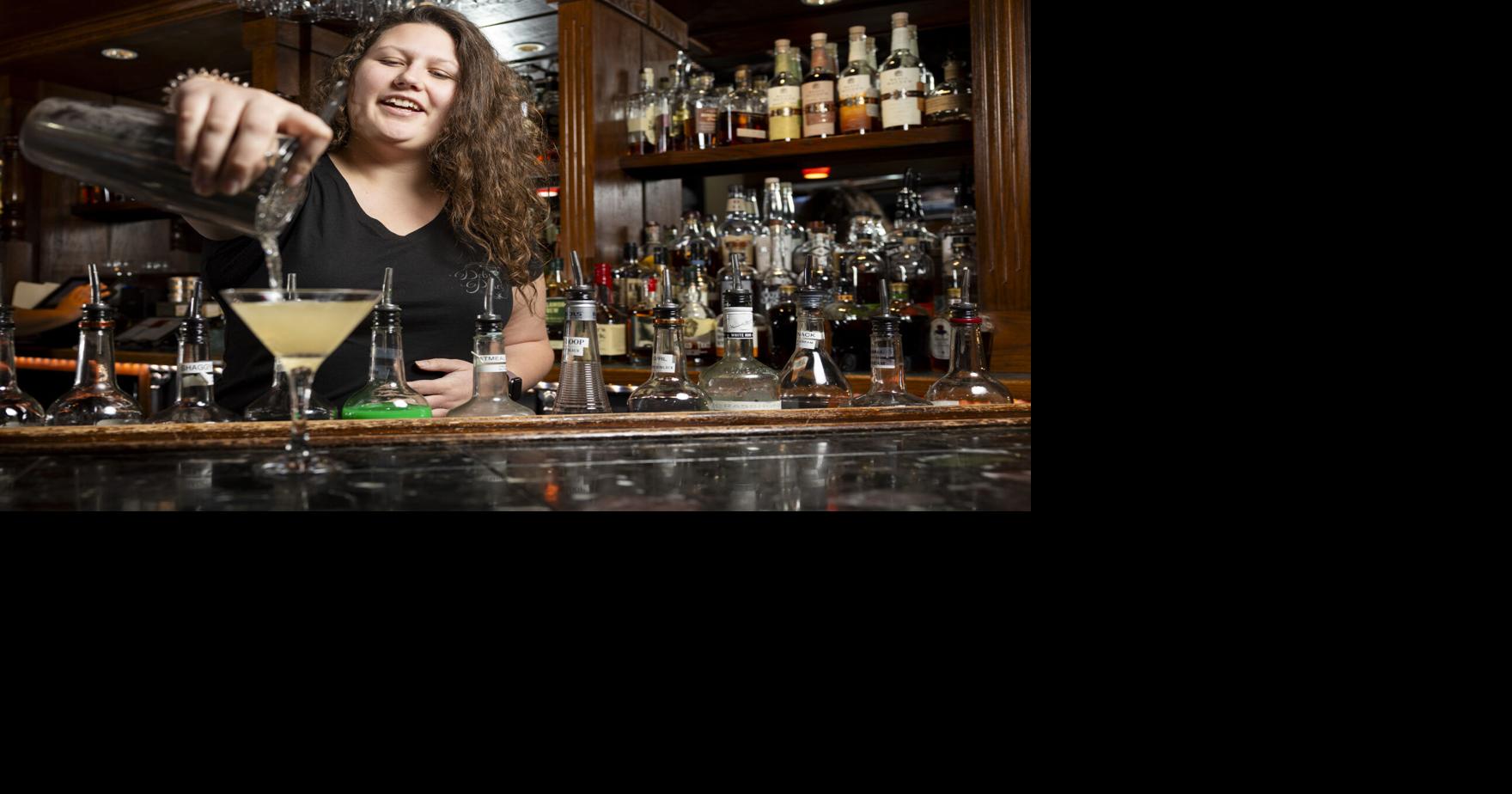 South Lincoln bar Deb's Place specializes in martinis