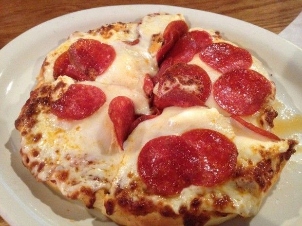 Dining review: Nowhere Bar good place to unwind