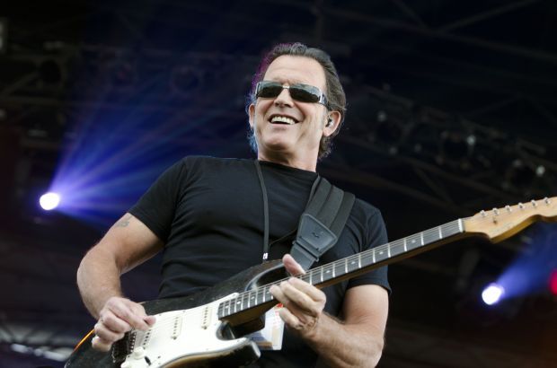 Tommy Castro revamps sound, returns to Zoo Bar