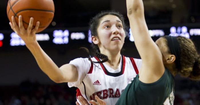 Steven M. Sipple: 'Shifty' passer Theriot wows Spartan coach