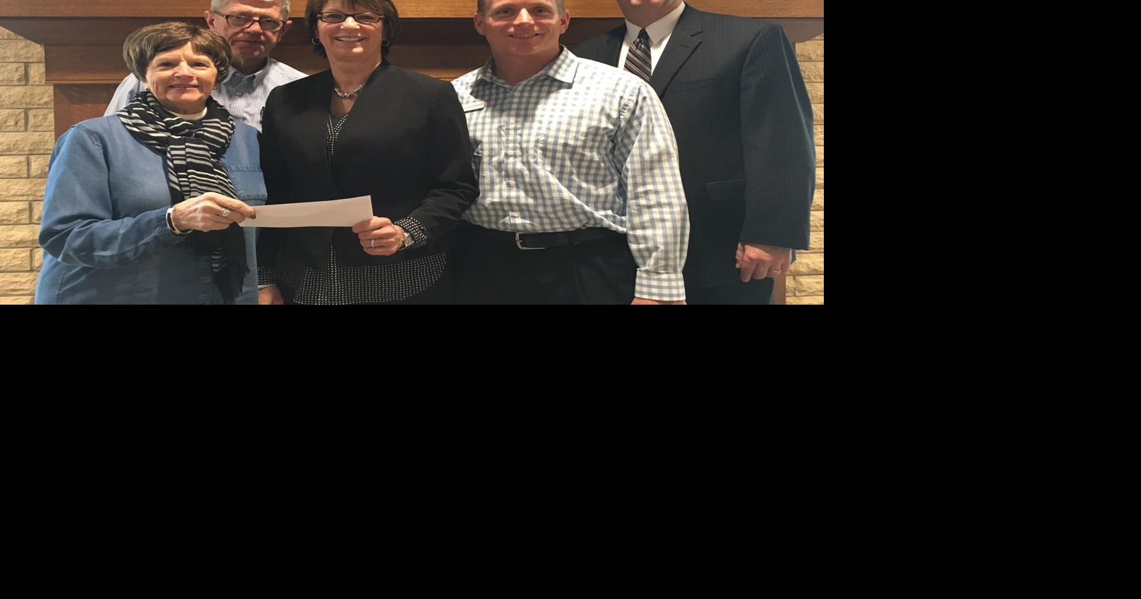 Cattle National Bank gives $5,000 for Fallbrook YMCA pool