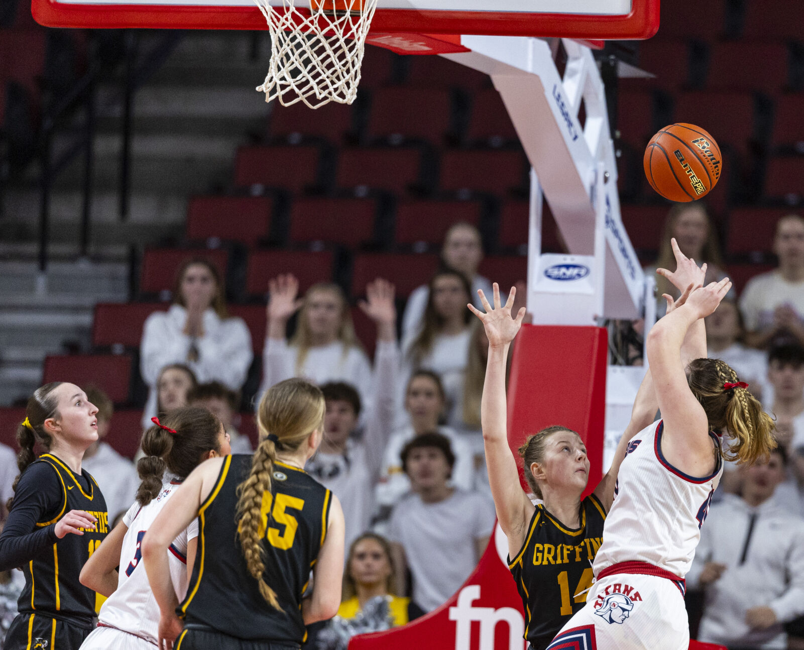 Class C-1: Crabtree’s half-court shot sparks top-seeded Milford’s comeback