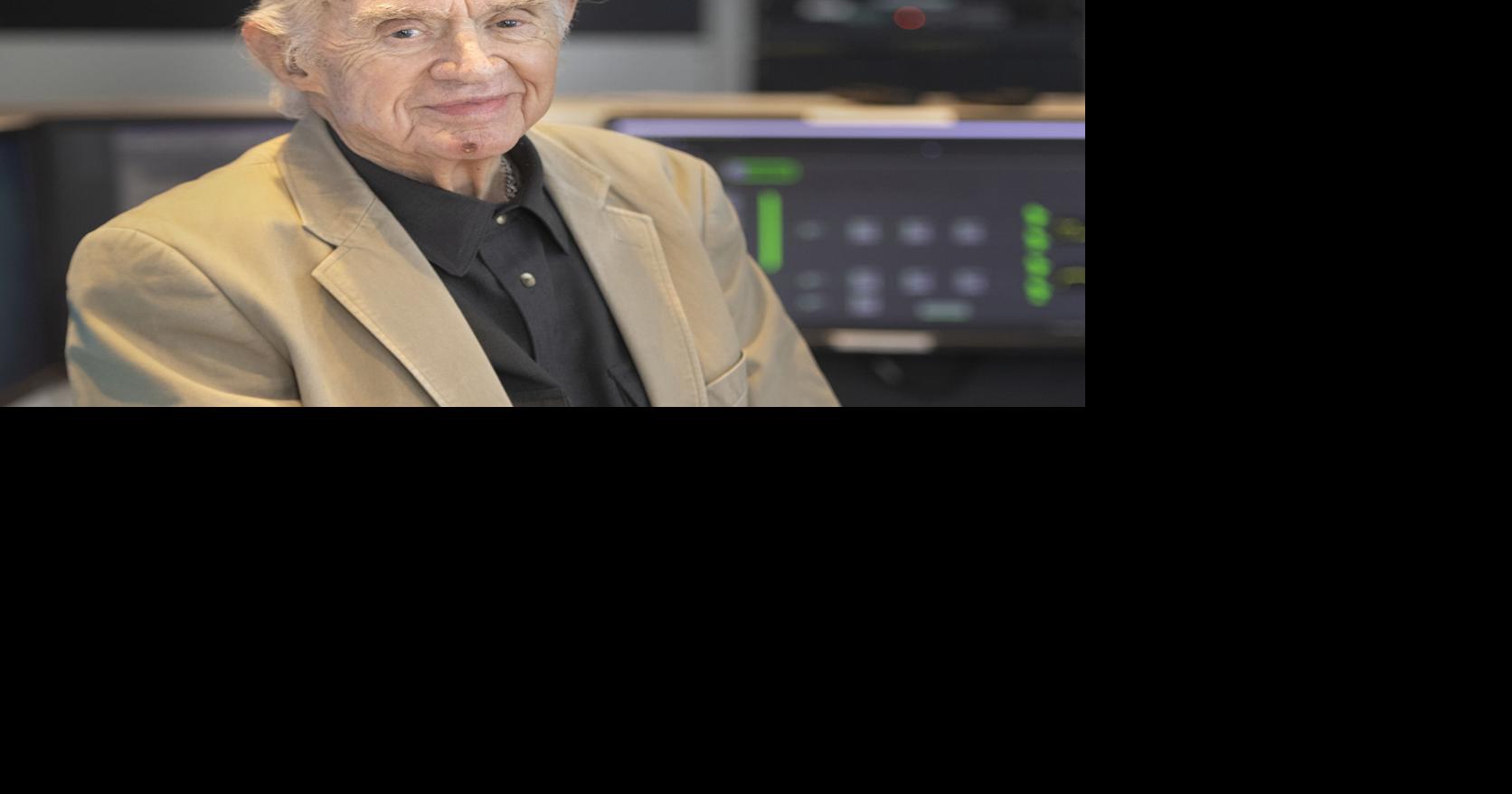 Nebraska public television pioneer Ron Hull dies at 92