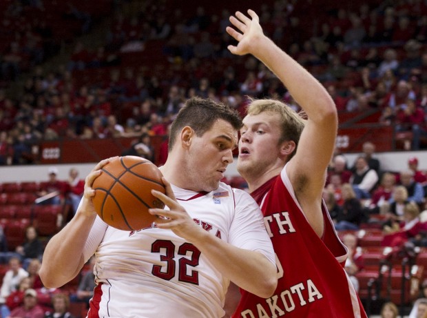 Newcomer Almeida scores 20 in Husker win