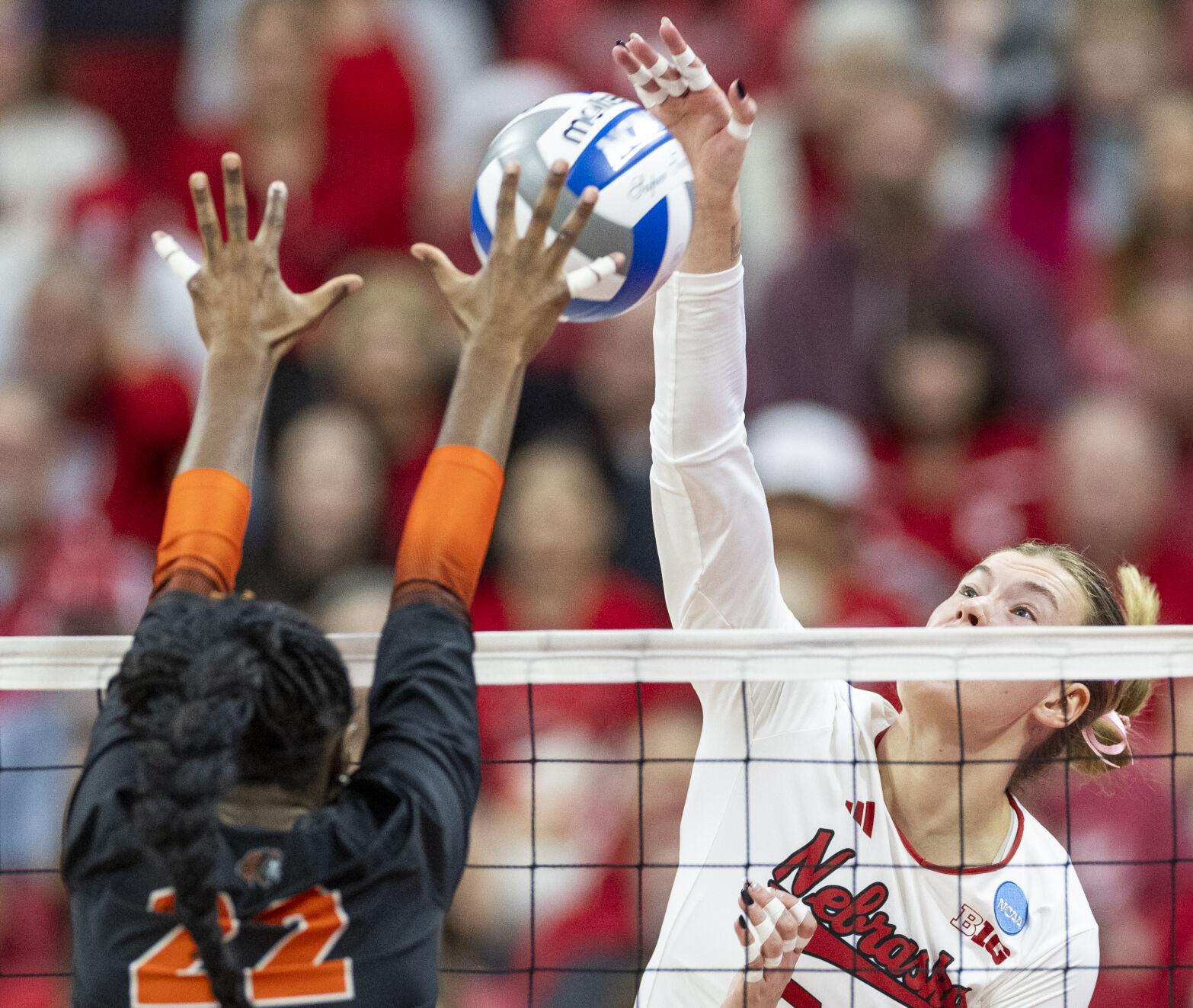Nebraska volleyball aces first test, sweeps Florida A&M in first round ...