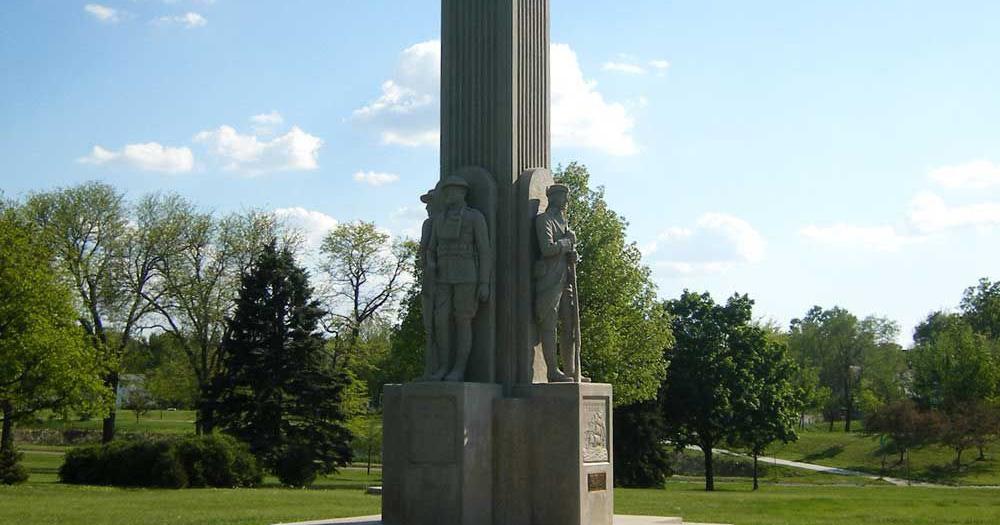 Sculptures by Ellis Burman