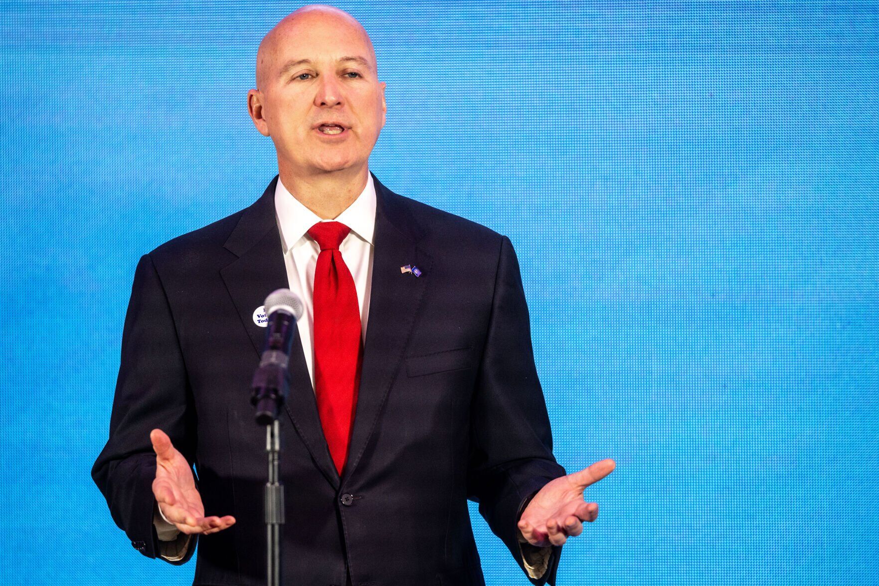 Trump endorses Nebraska Sen. Pete Ricketts over Osborn