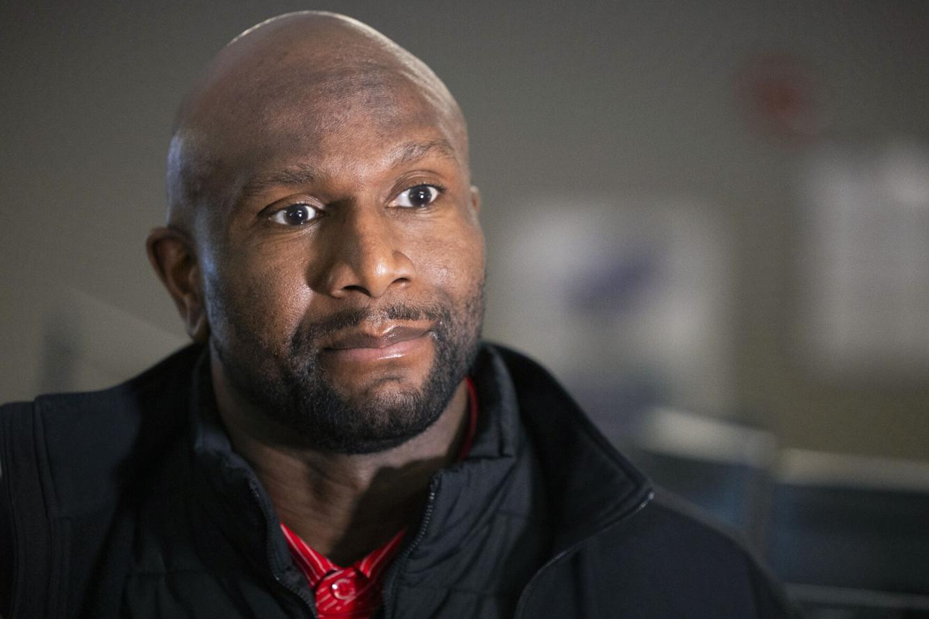 Lincoln dispatcher helps former Husker's wife save his life