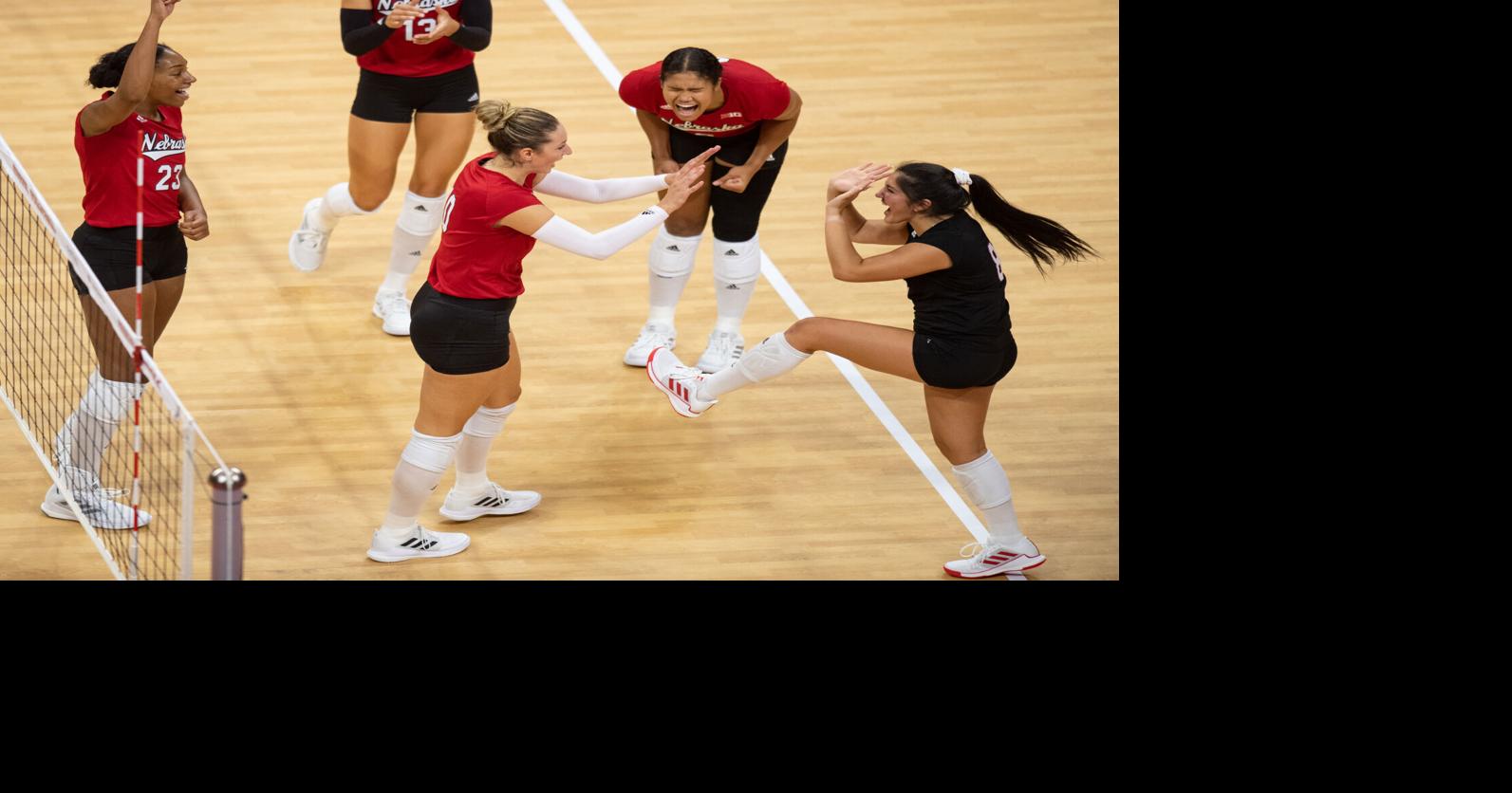 Husker fans get first look at nation's No. 1 squad as Red team wins ...