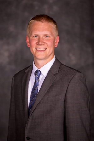 Three honored with Waddell & Reed's Crest Award