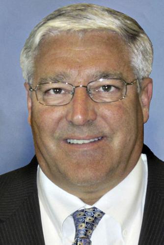 Pinnacle Bancorp promotes Hesser to president