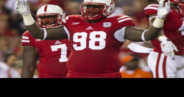 Valentine signs contract with Patriots