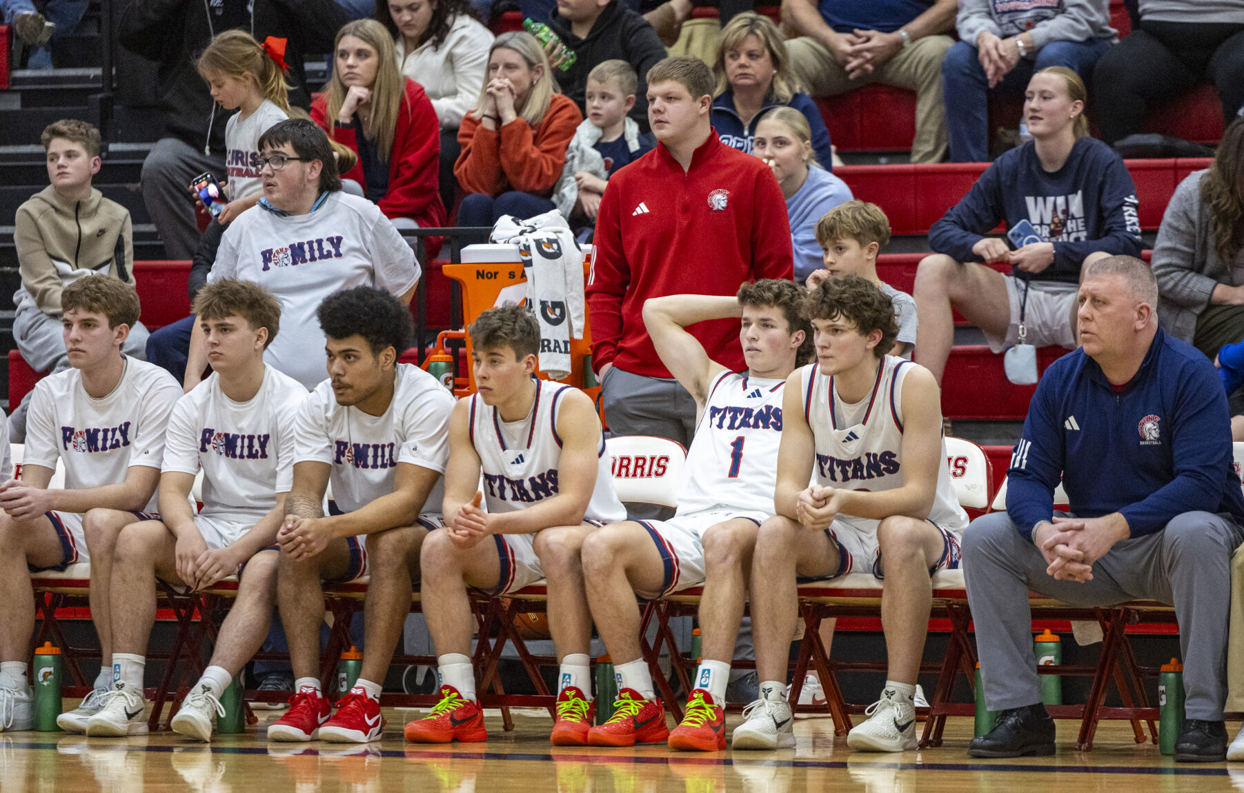 Defenses key on Crete star Carter Rezny, but his all-around game keeps ...