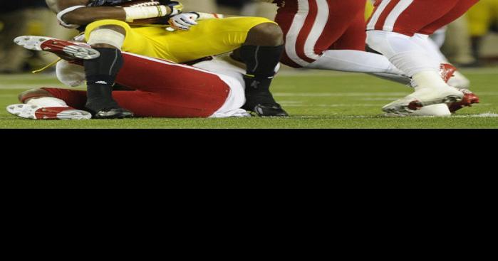 Big Ten notebook: Improvements by Spartans, Huskers a mirror image