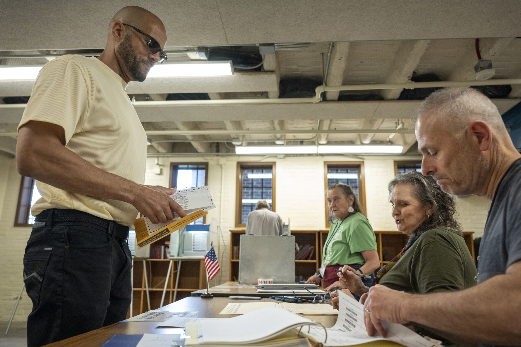 Reformed felon votes for first in Nebraska after law change
