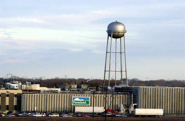 Smithfield, 3 Nebraska plants sold to China's Shuanghui in $7B deal