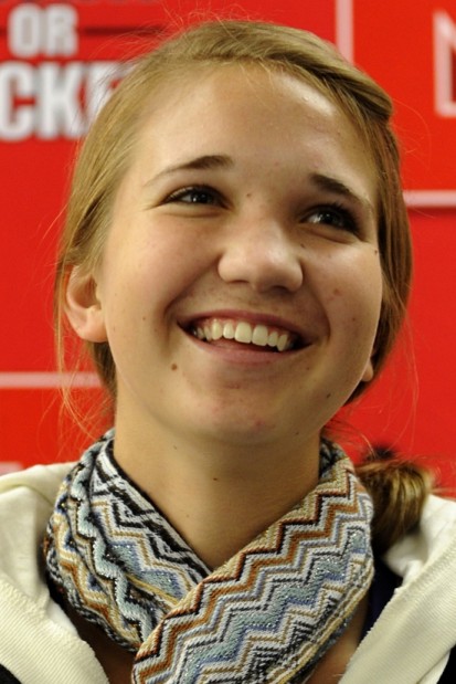 Volleyball notebook: Broekhuis gets early start with Huskers ...