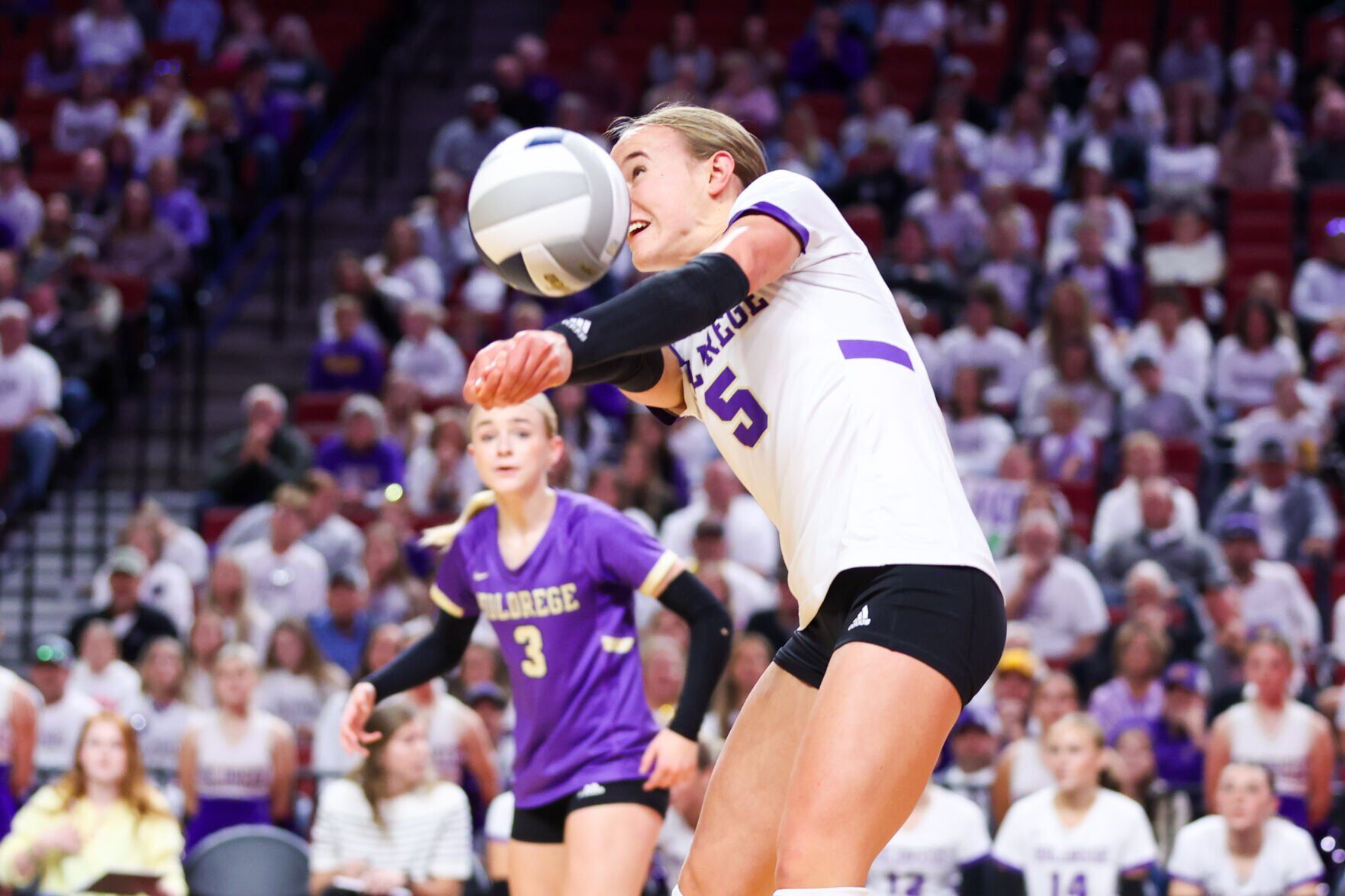 State volleyball: Upsets, comebacks, key moments highlight Day 1