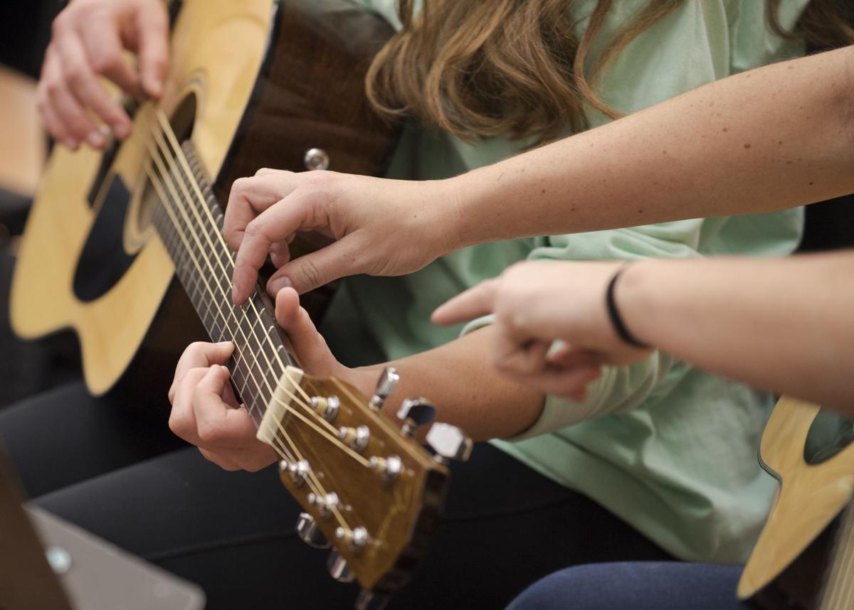 Guitar class at Lincoln Southwest | Photo galleries | journalstar.com