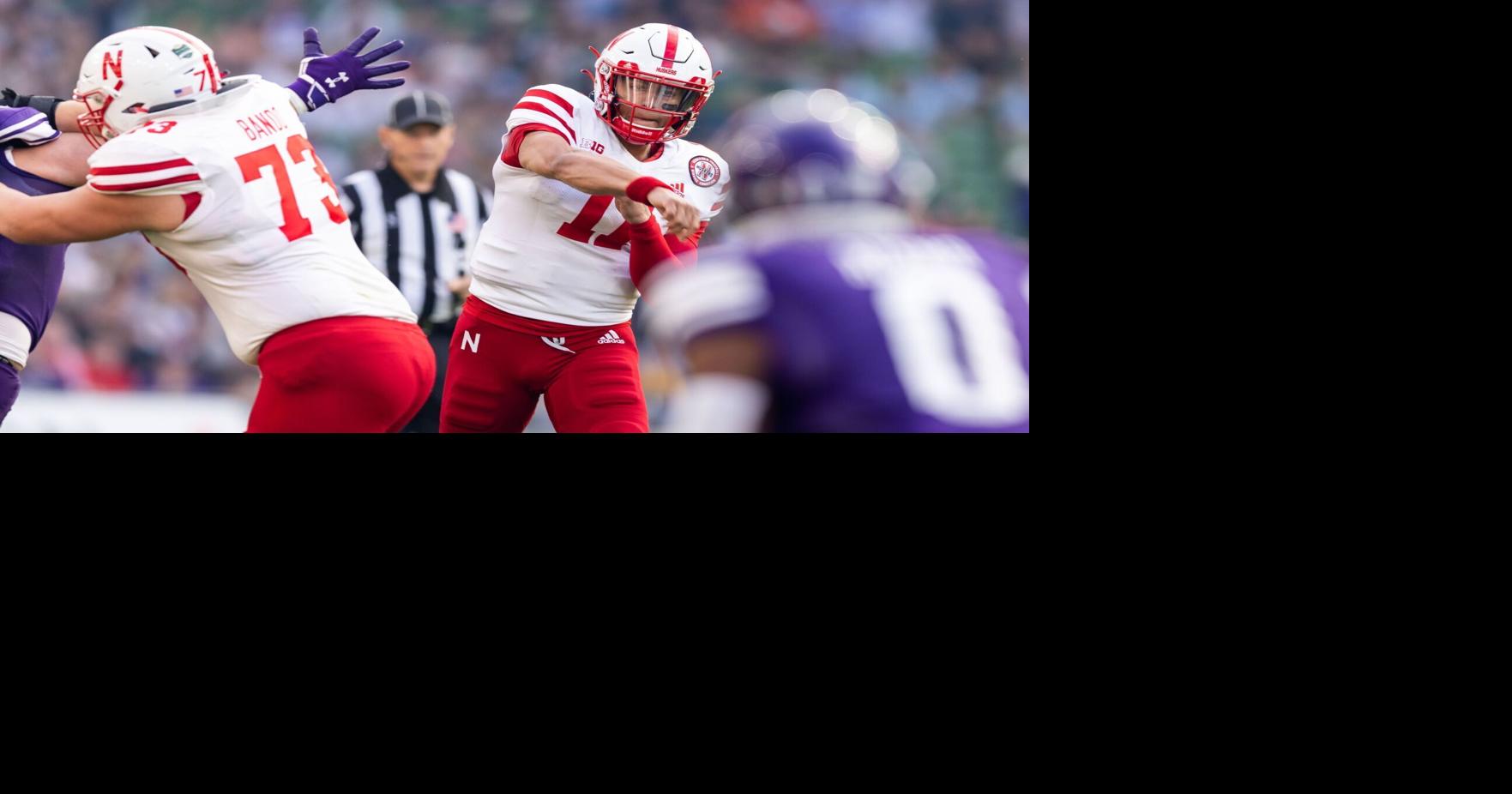 Casey Thompson's dazzling scramble to convert key third down