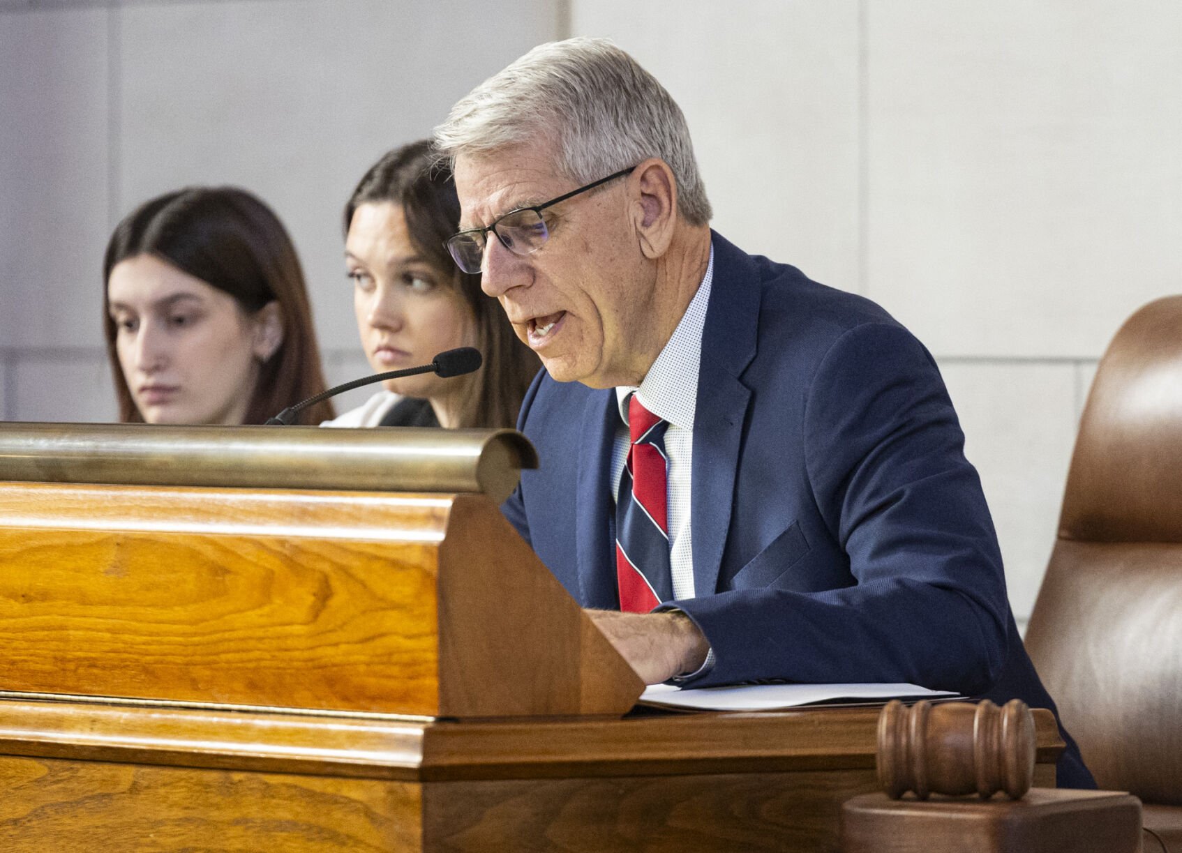 Sen. Megan Hunt proposes SNAP work exemption bill