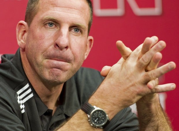 Bo Pelini apologizes; players say they have his back