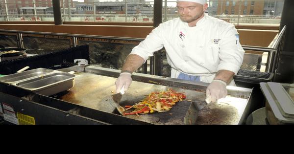 Pinnacle Bank Arena food