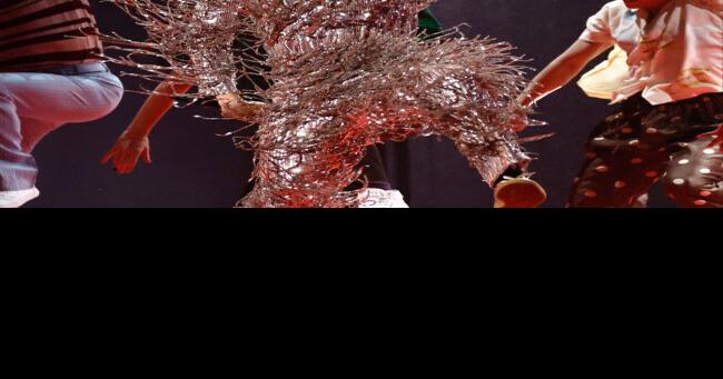 Harry Styles becomes latest star to be hit by flying object from ...