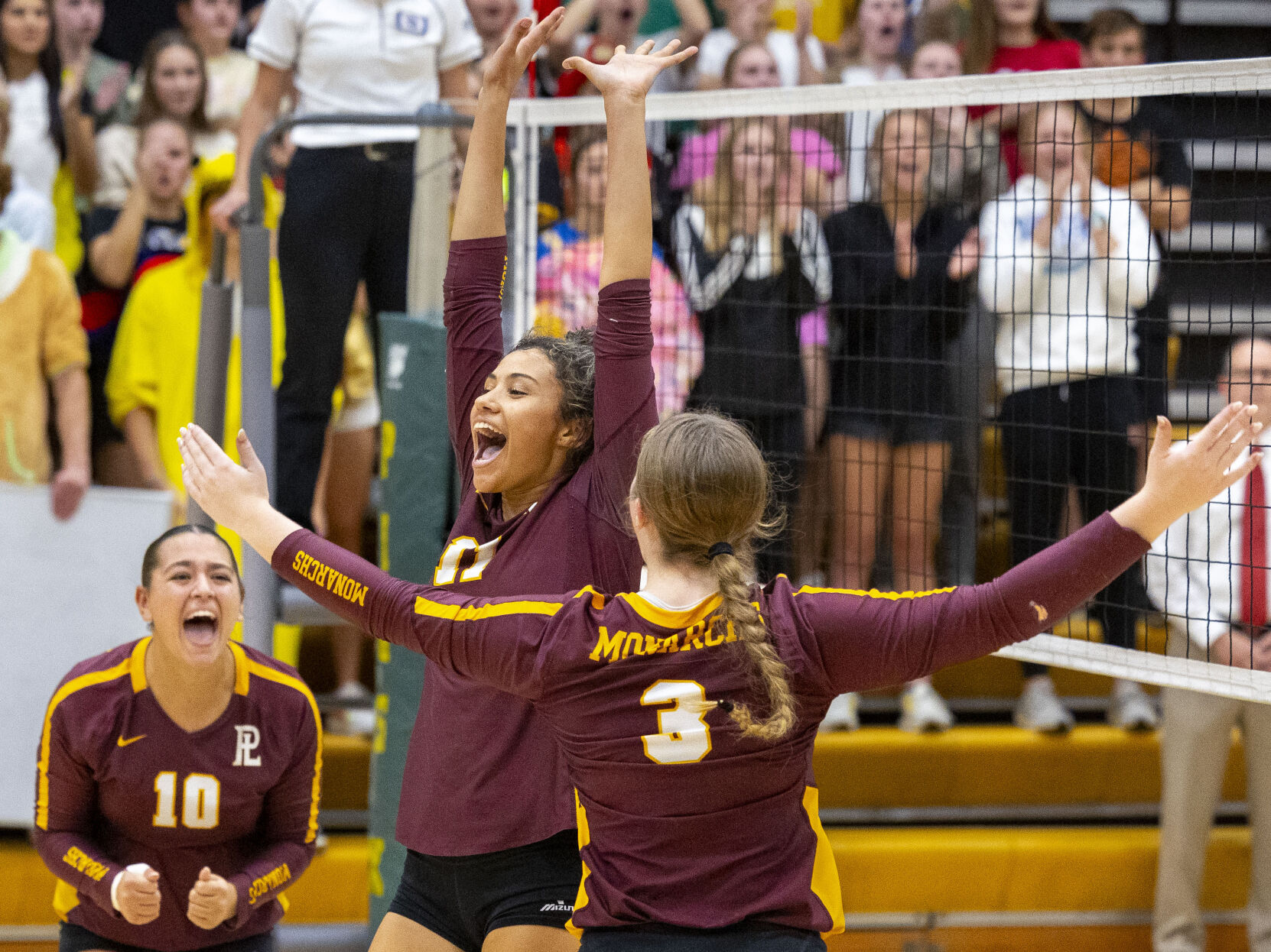 Lincoln Pius X volleyball wins district championship