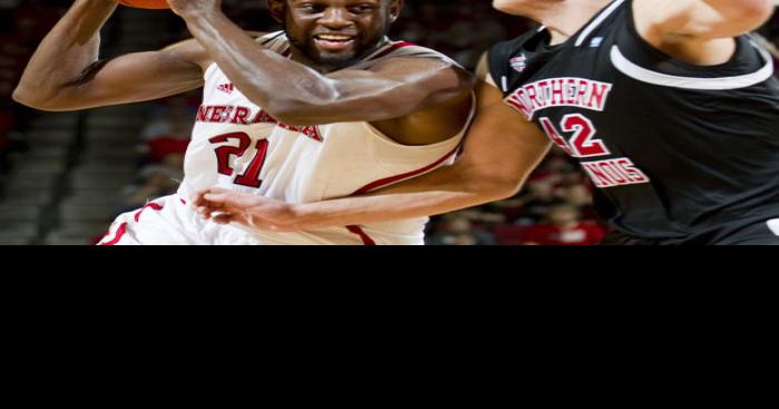 Huskers overcome sluggish game, hold off NIU