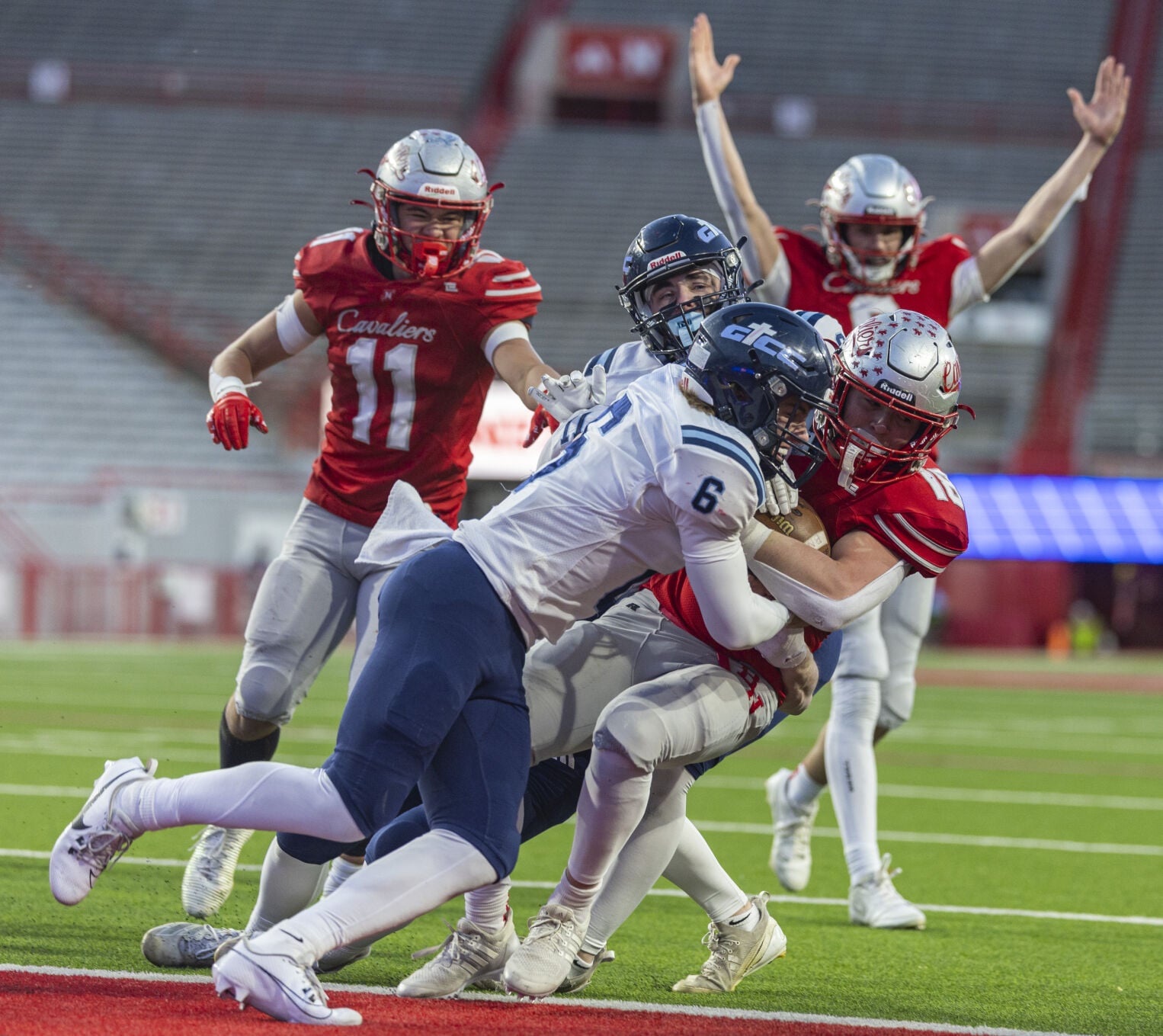 Van Slyke’s four TDs power Bishop Neumann to first title since 2003