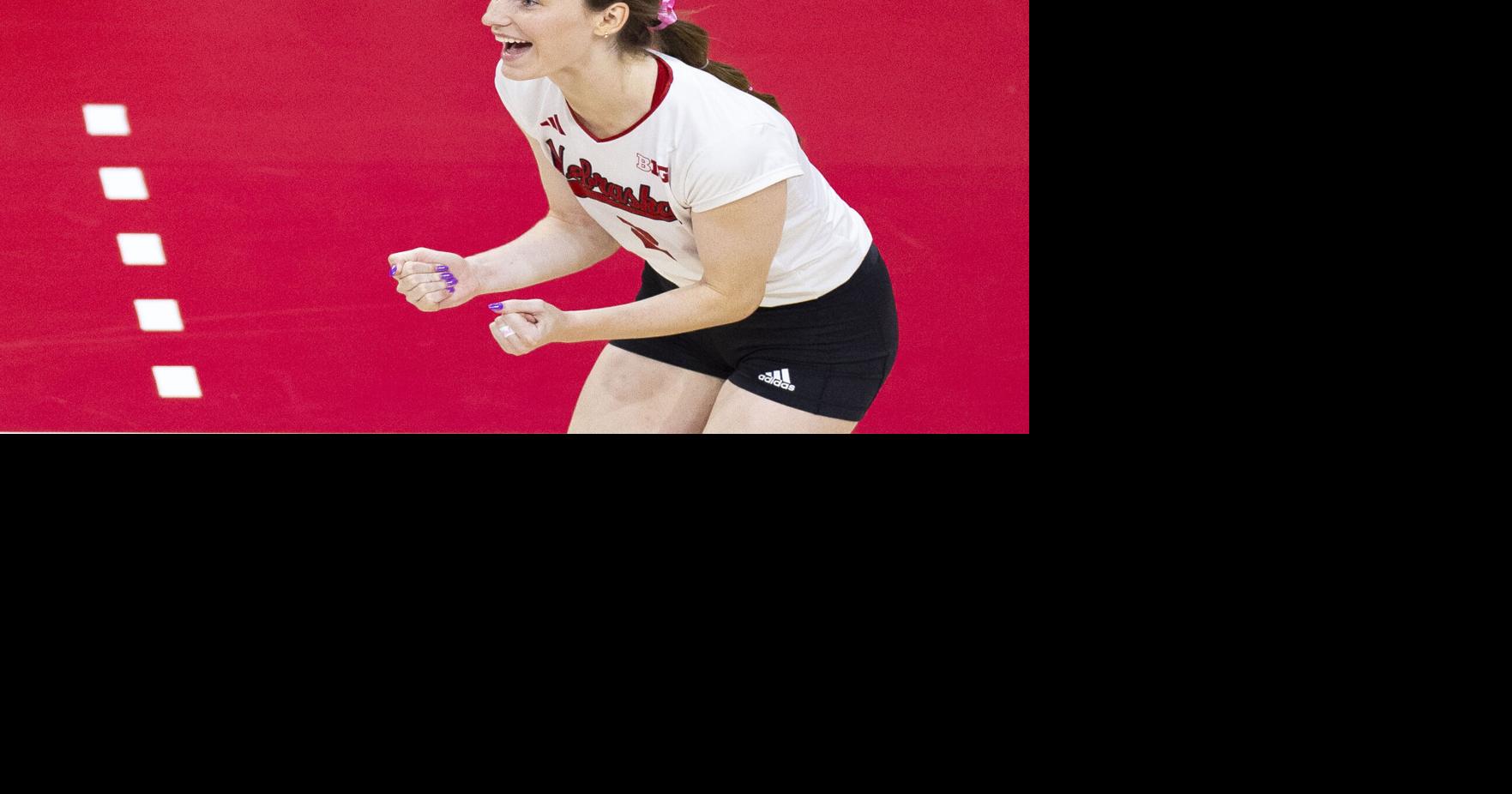 Nebraska volleyball hosts Illinois as Reilly sisters reunite again on ...