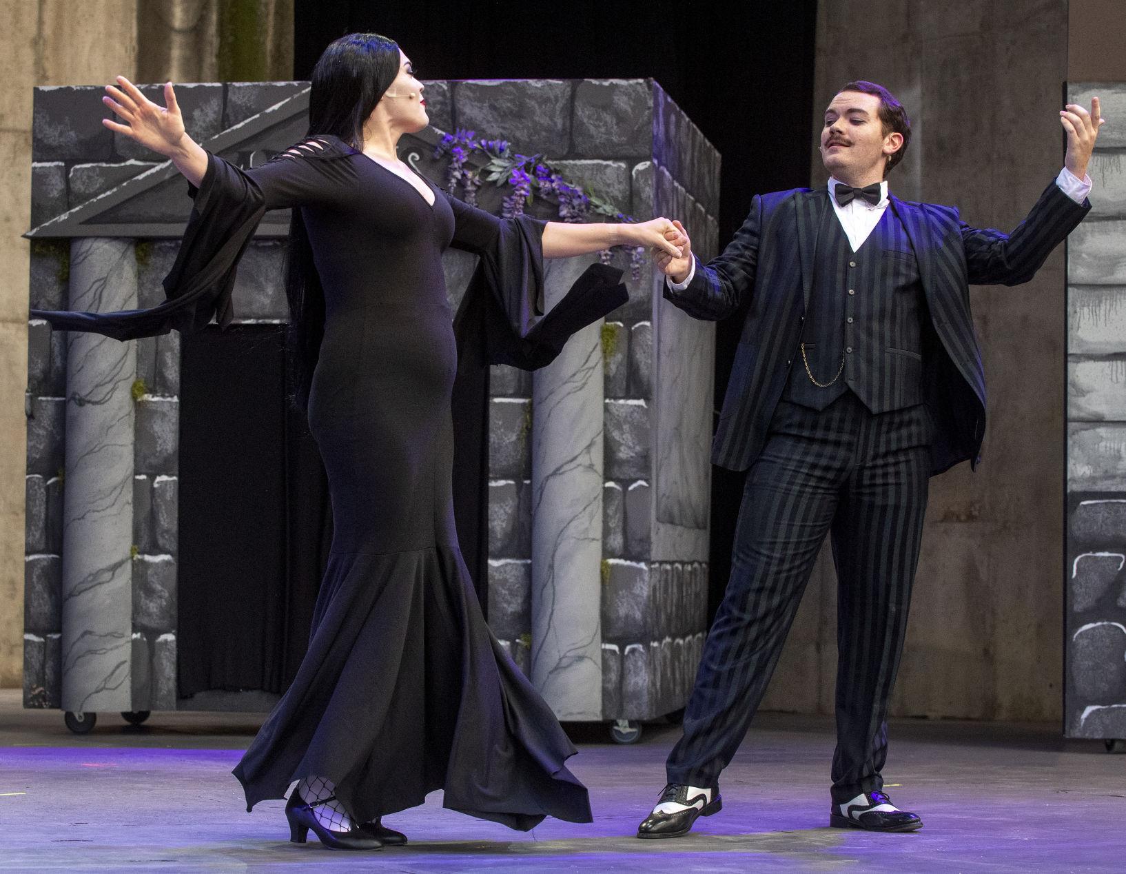 North Star senior brings new life to Lurch, 'The Addams Family' butler
