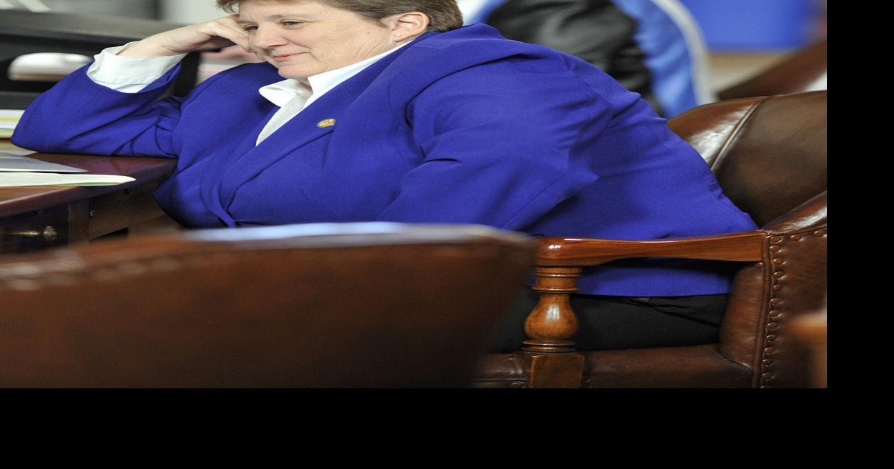 Senators consider calling convention of the states