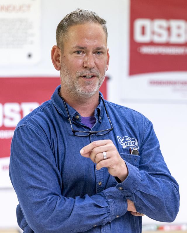 Nebraska Sen. Deb Fischer leads Dan Osborn by 2 points in latest poll