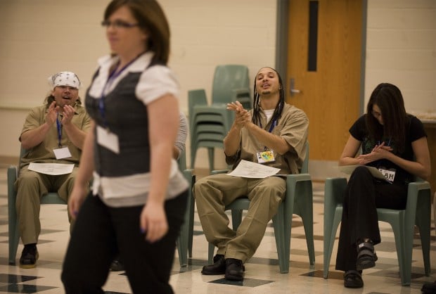 Class held at prison brings college students, inmates together