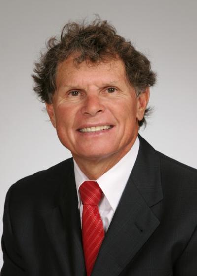 SMITH HAYES' Dan Semrad receives Creighton Merit Award
