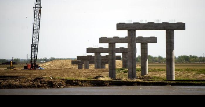 Rulo bridge on track for fall opening