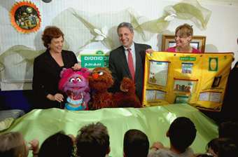 'Sesame Street' returns to Israel, Palestinian areas