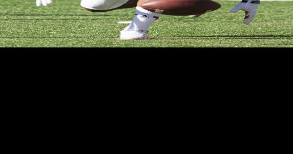 Beck frustrated by snap issues