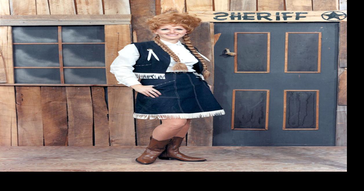 Photos, videos: Leta Powell Drake