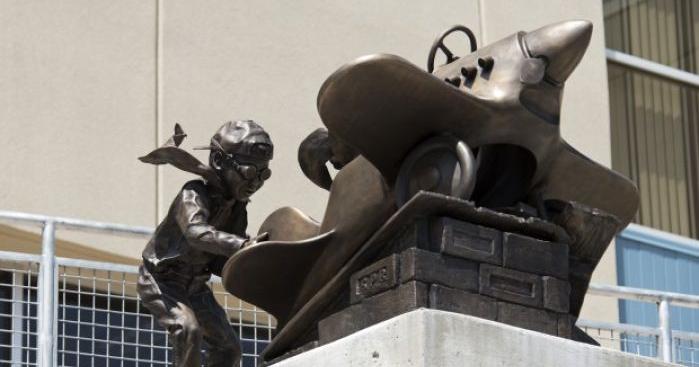 Photos: New statue rises at Children's Musuem