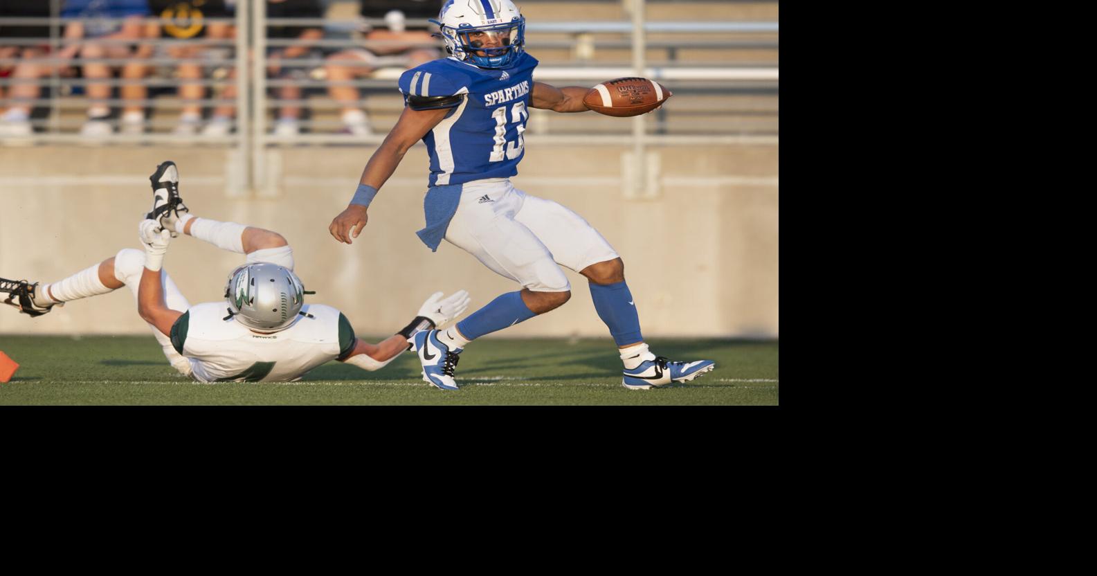 Lincoln East's football beats Lincoln Southwest