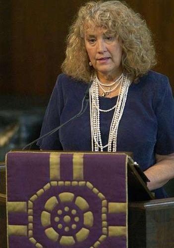 Family, friends say goodbye to Missy