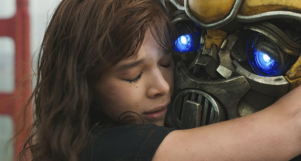 'Bumblebee' movie review: Hailee Steinfeld shines in endearing ...